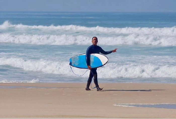 SOBRE NÓS :: Surf Training School